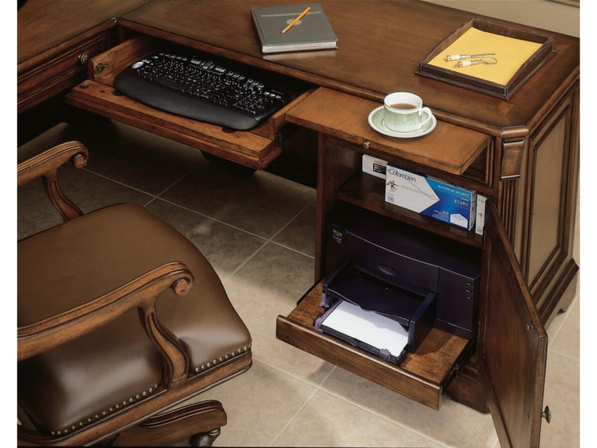 Brookhaven Executive L Right Return Desk – Sweat's Furniture